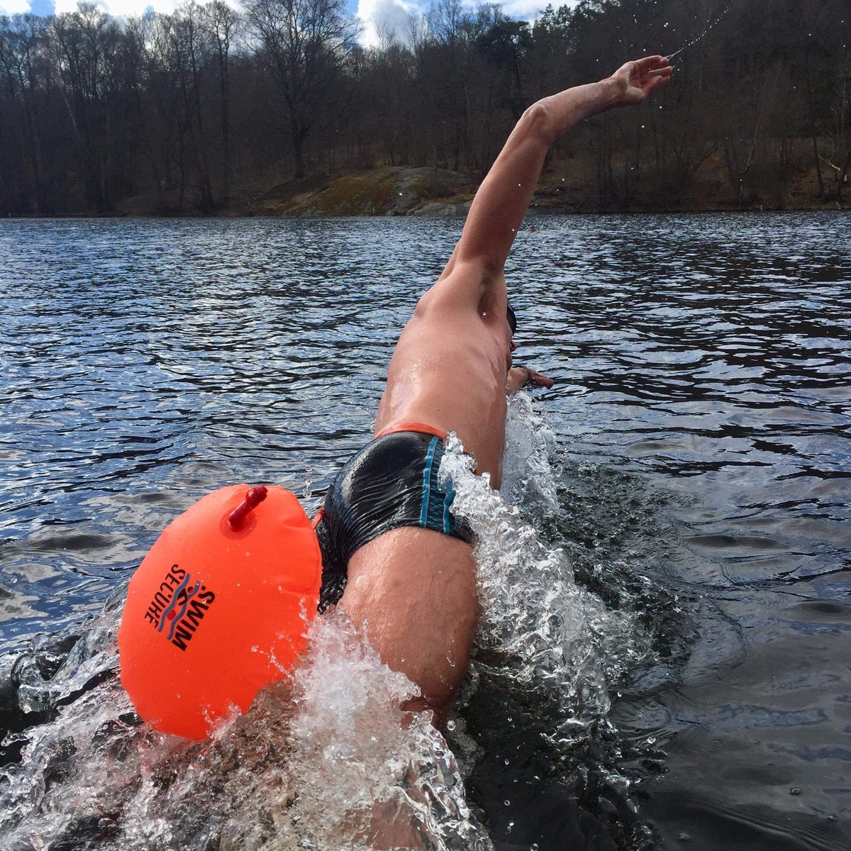 Why Use A Tow Float in Open Water | Swim Buoy Guide | Ocean Swimming ...